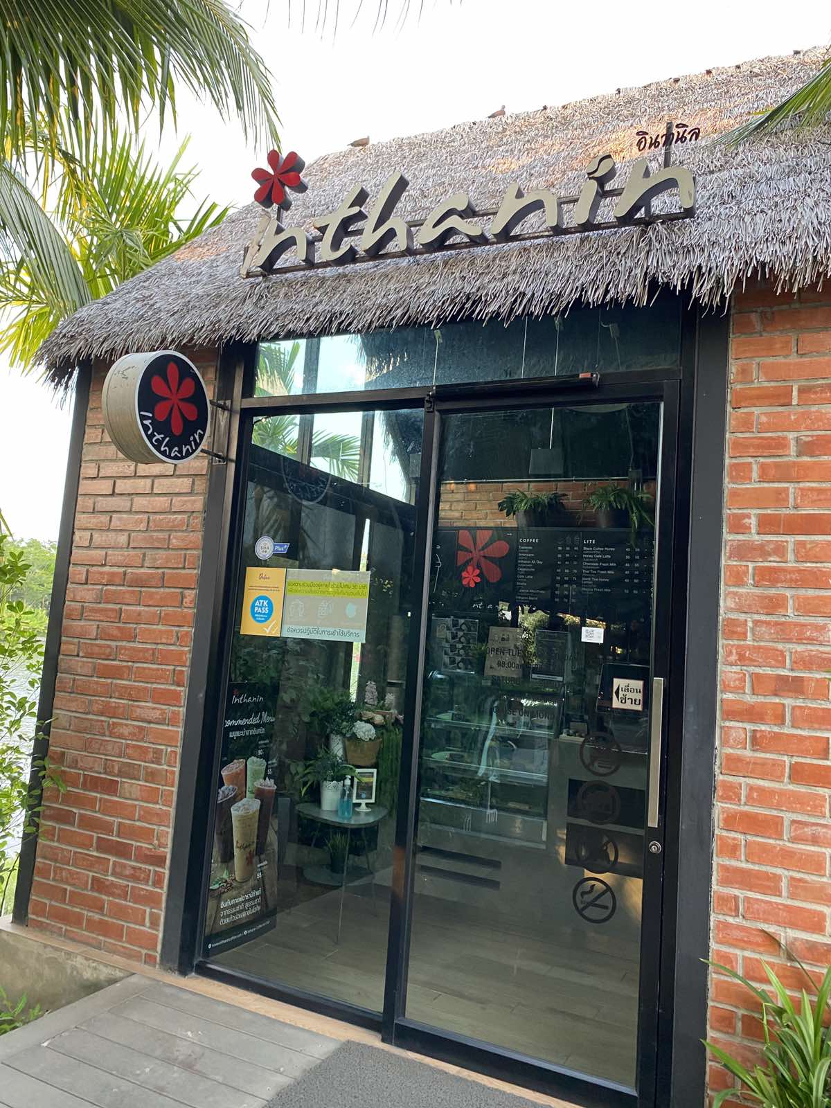 Dubua Cafe: A Friendly Family Getaway in Thailand – Mark x Abi