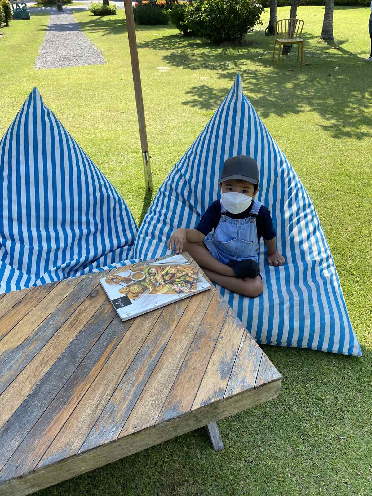 A Cafe with a Beach View: Eureka Beach Cafe in Hua Hin – Mark x Abi