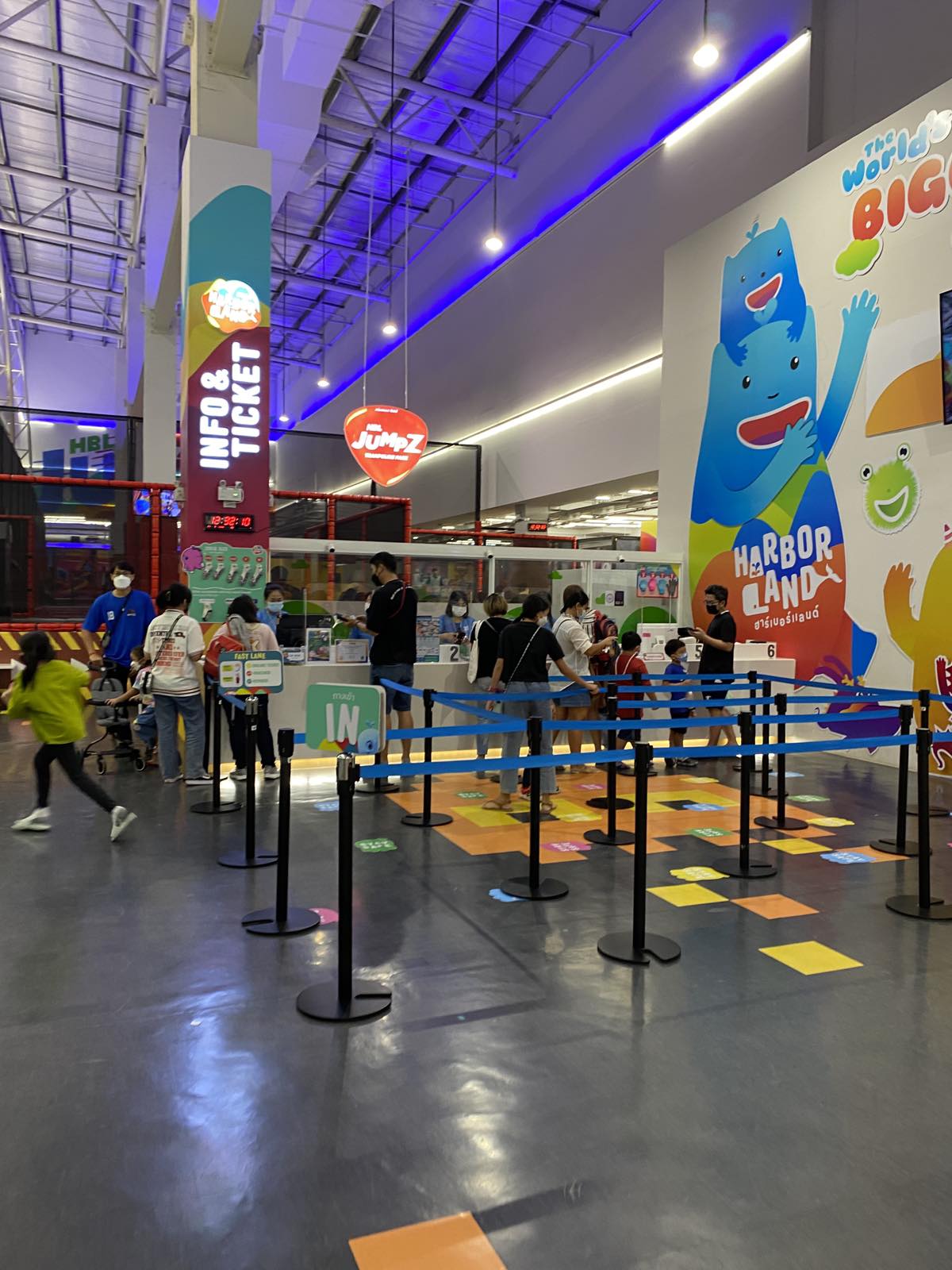 Clean, Safe, and Fun Indoor Playground in Thailand: Harbor Land Review ...