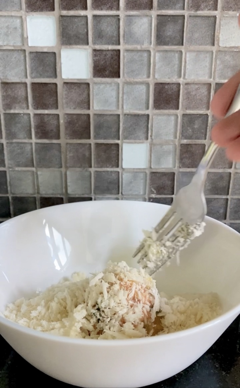 Crispy Bola-Bola (Meat Balls) Recipe – Mark x Abi